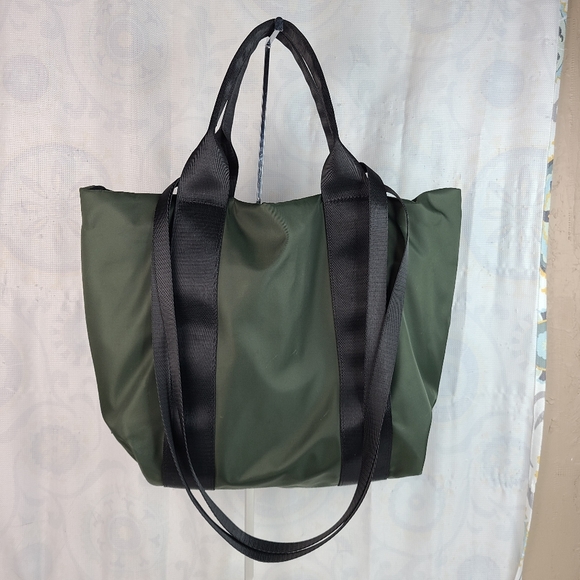 Fabletics | Bags | Fabletics The Day Trip Bag Green Yoga Tote With ...